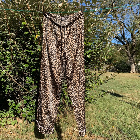 Victoria's Secret | Intimates & Sleepwear | Victorias Secret Silver ...